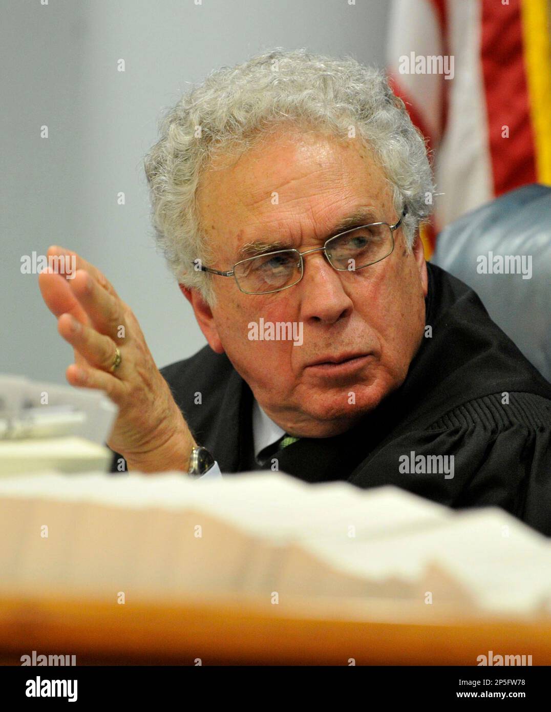 Judge Thomas Bishop talks to the witness, Michael Skakel's former ...