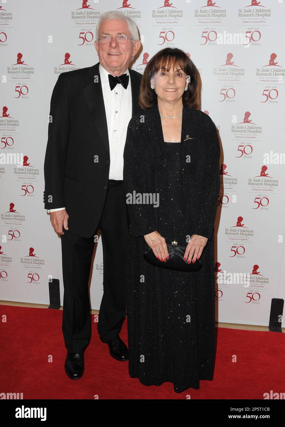 BEVERLY HILLS, CA - JANUARY 07: Phil Donahue and Terre Thomas arrive at ...