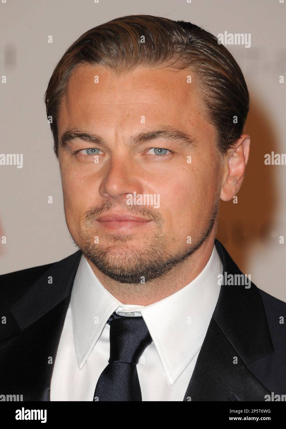 LOS ANGELES, CA - NOVEMBER 05: Actor Leonardo DiCaprio arrives at LACMA ...