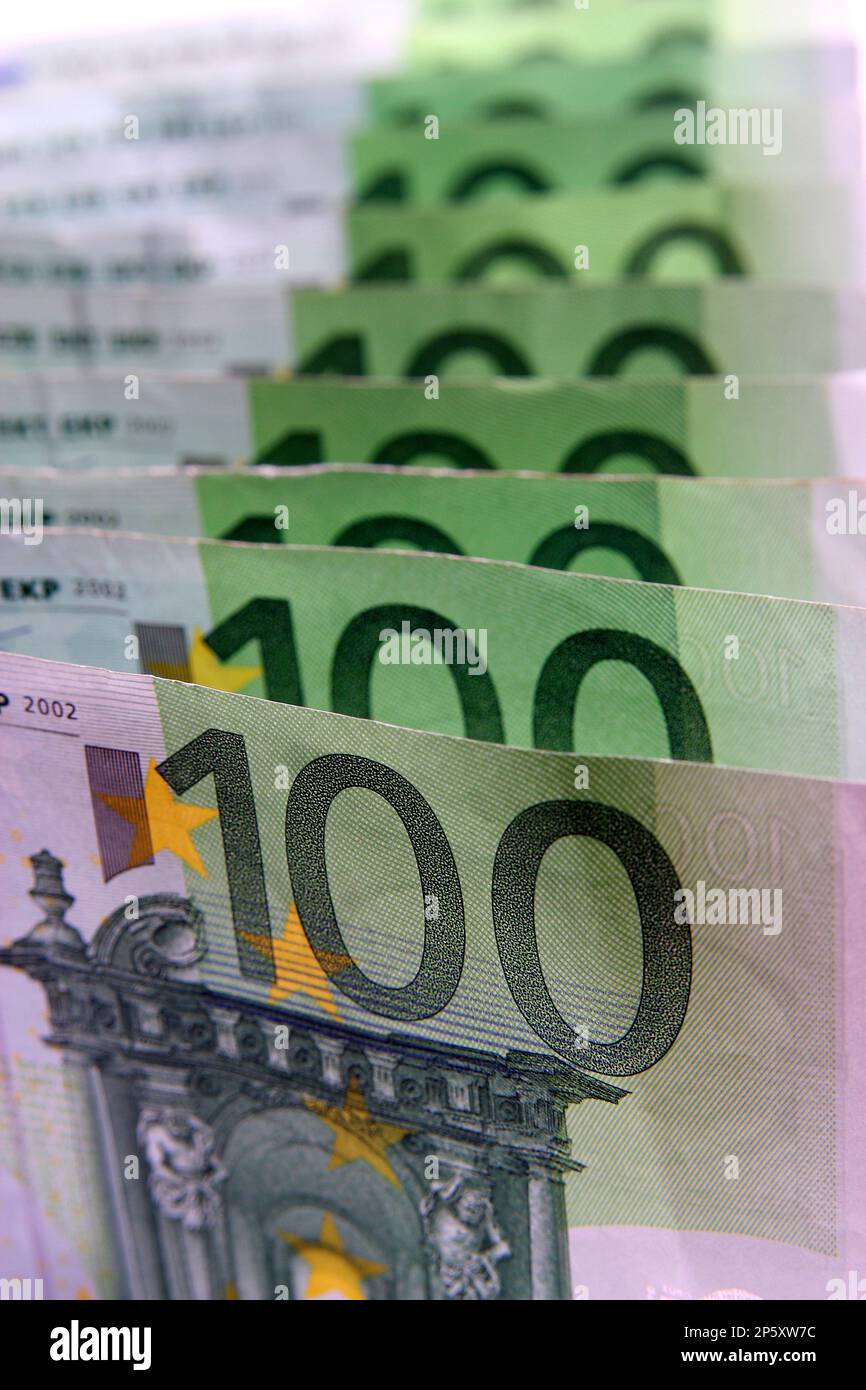 Banknoten 100 euro banknote -Fotos und -Bildmaterial in hoher Auflösung ...