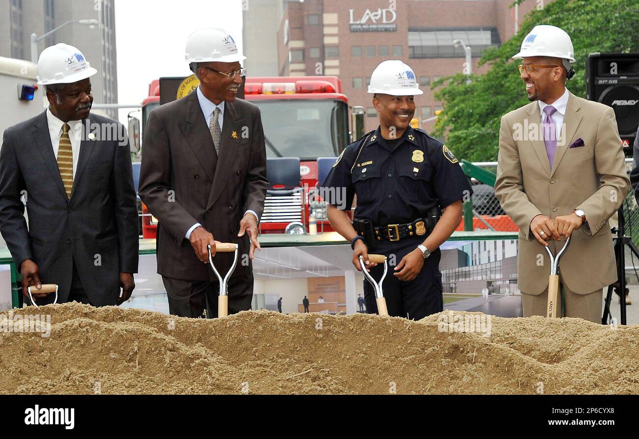 From left, Detroit Fire Commissioner Don Austin, Detroit Mayor Dave ...