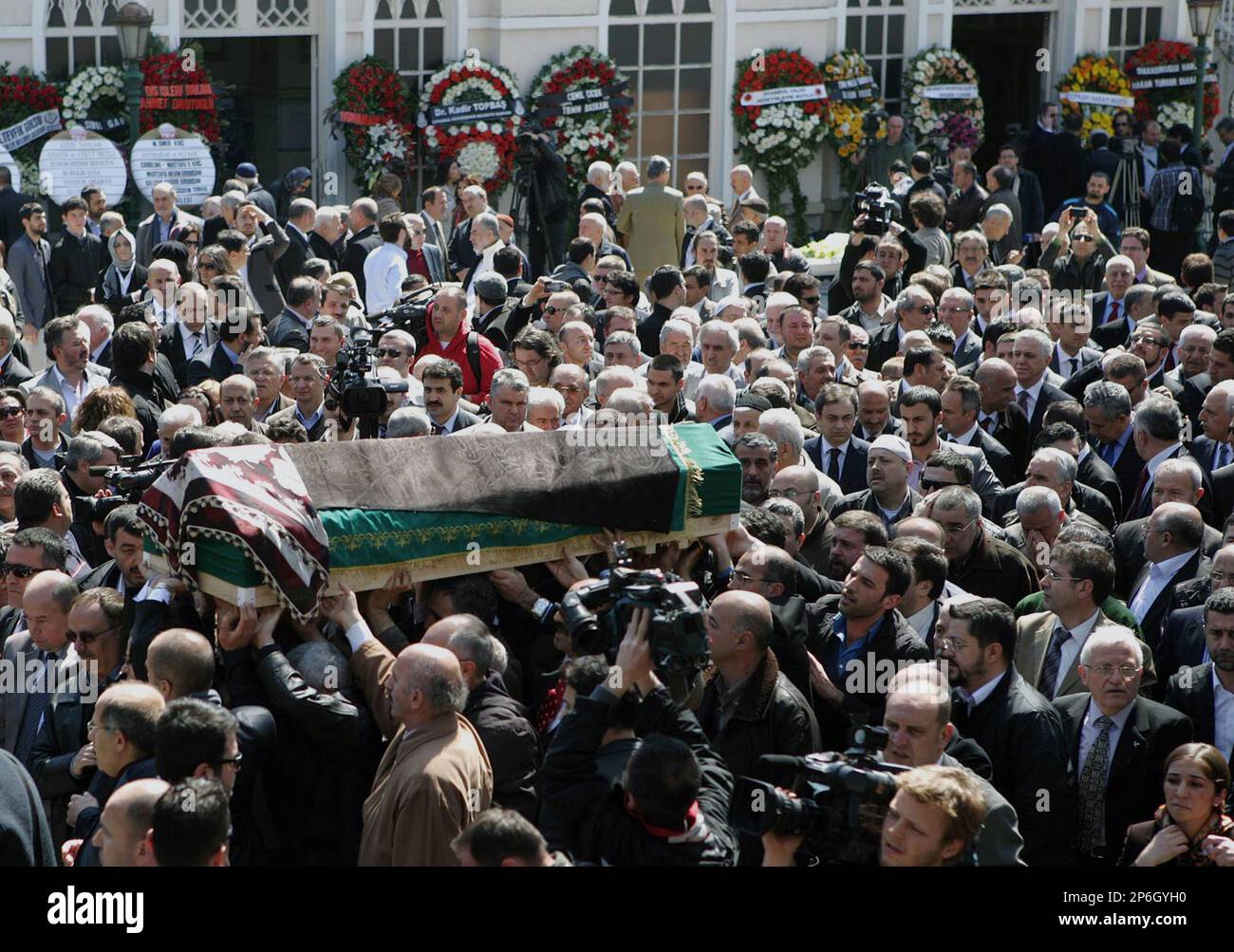 FILE - People carry the coffin of Neslisah Osmanoglu, an Ottoman ...