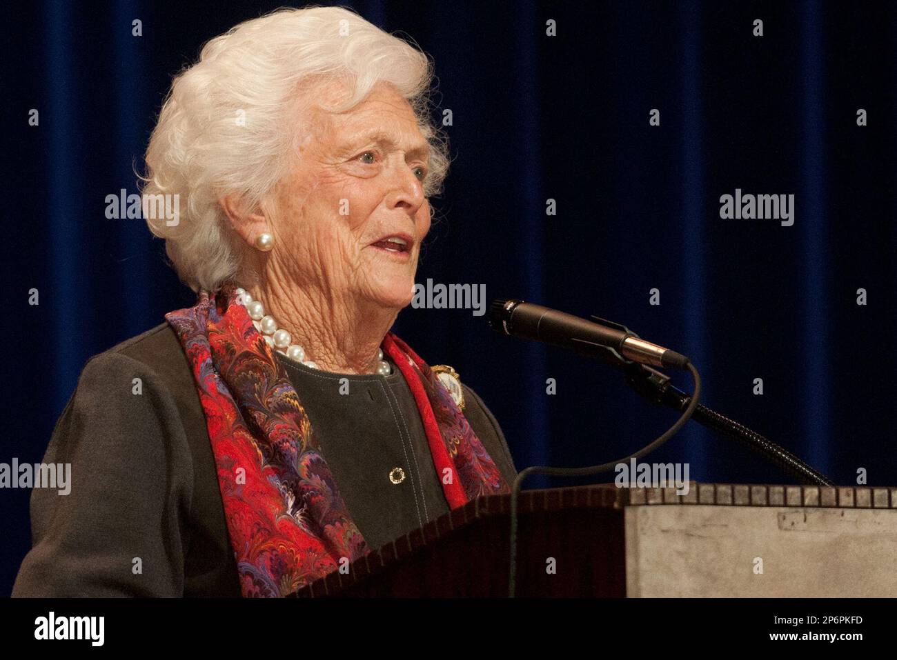 Former First Lady Barbara Bush speaks about the importance of literacy ...
