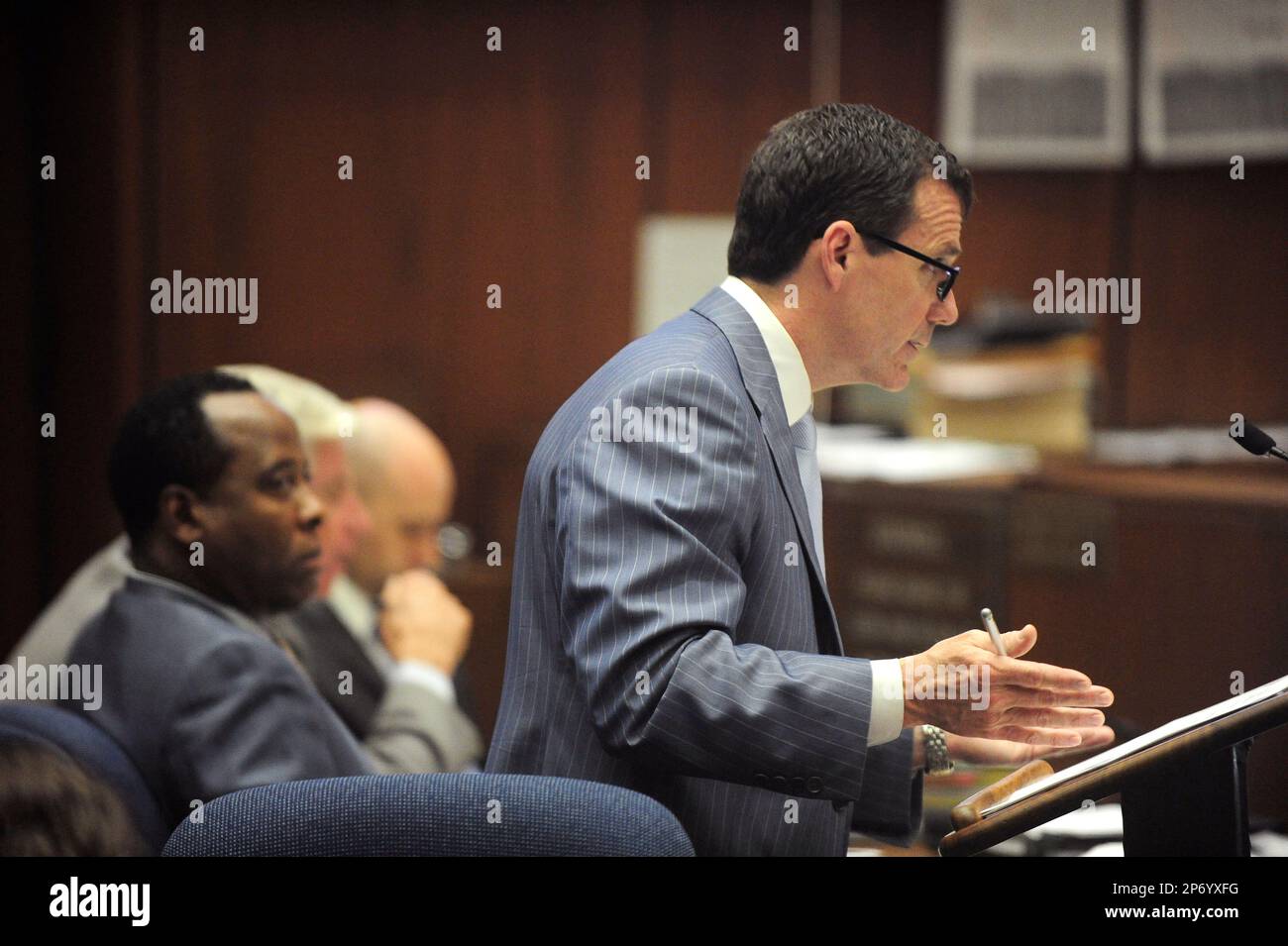 Defense attorney Ed Chernoff, right, cross examines propofol expert ...