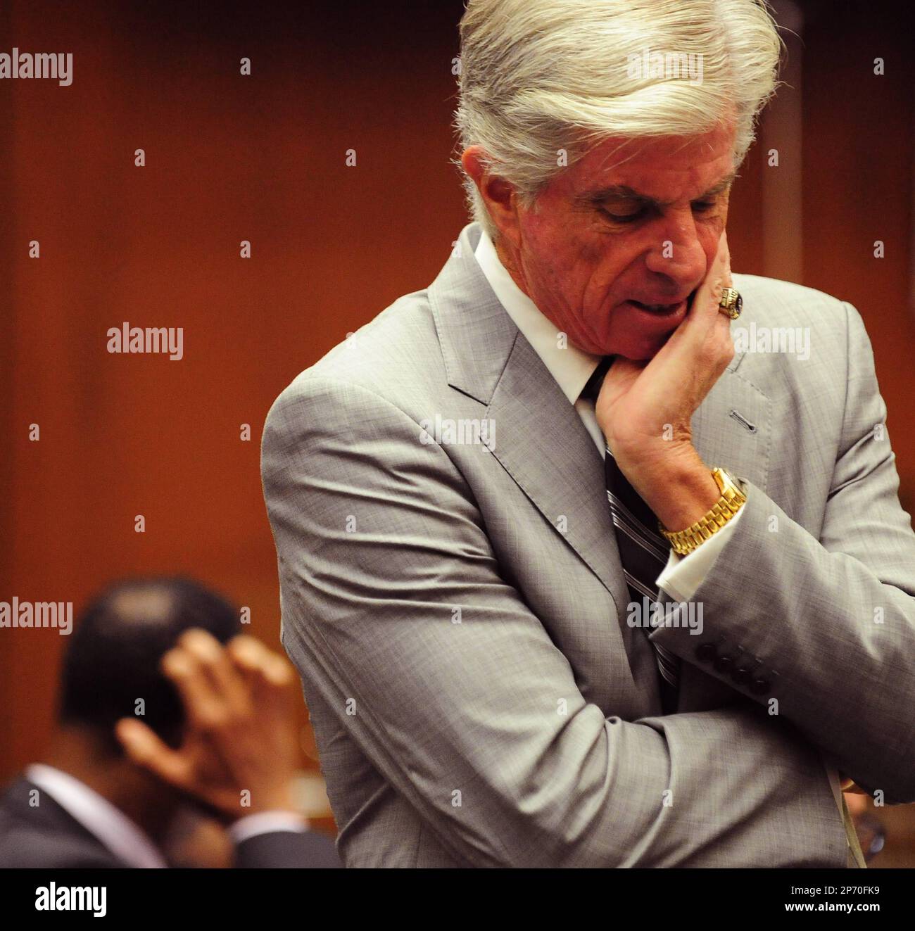 Defense Attorney J. Michael Flanagan makes a point as Dr. Conrad Murray ...
