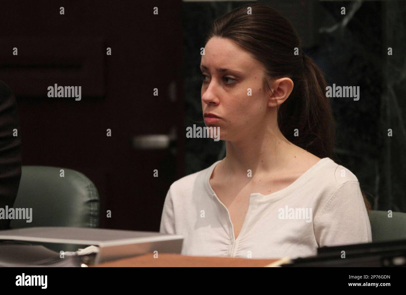Casey Anthony sits in the courtroom before the beginning of her murder ...