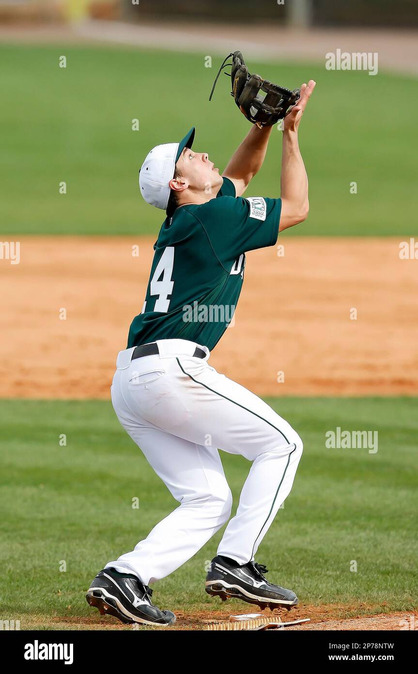 March 5, 2011: Dartmouth shortstop Joe Sclafani (14) spots an infield ...