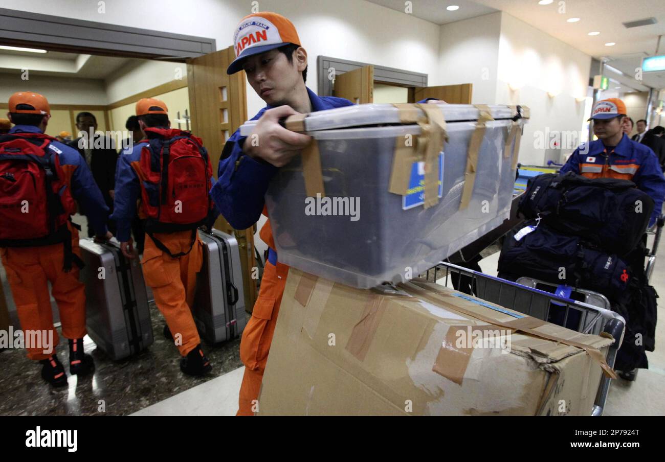 Members of the Japan Disaster Relief (JDR) Team for New Zealand ...