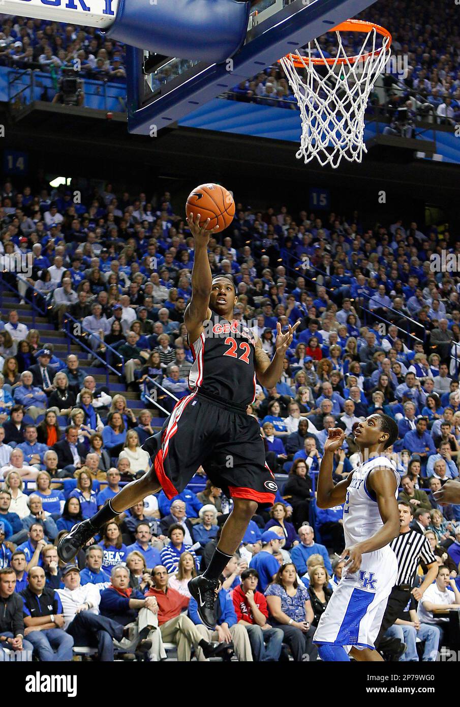 January 29, 2011 - Georgia Bulldogs guard Gerald Robinson (22) floats ...