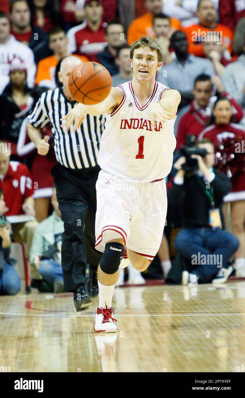 January 27, 2011 - Indiana Hoosiers guard Jordan Hulls (1) passes the ...