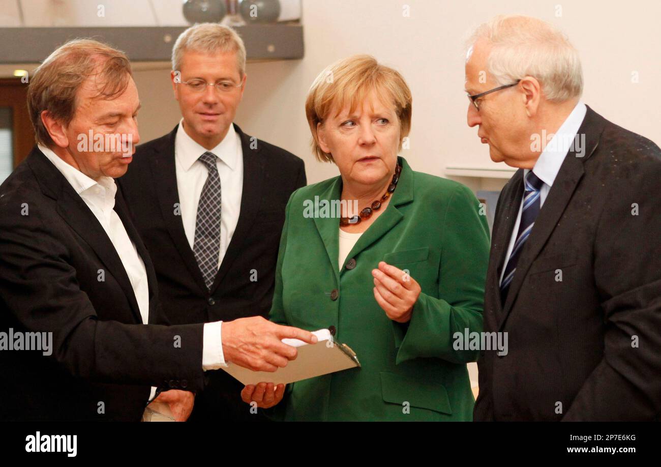 Professor Manfred Hegger von der Technischen Universitaet Darmstadt ...