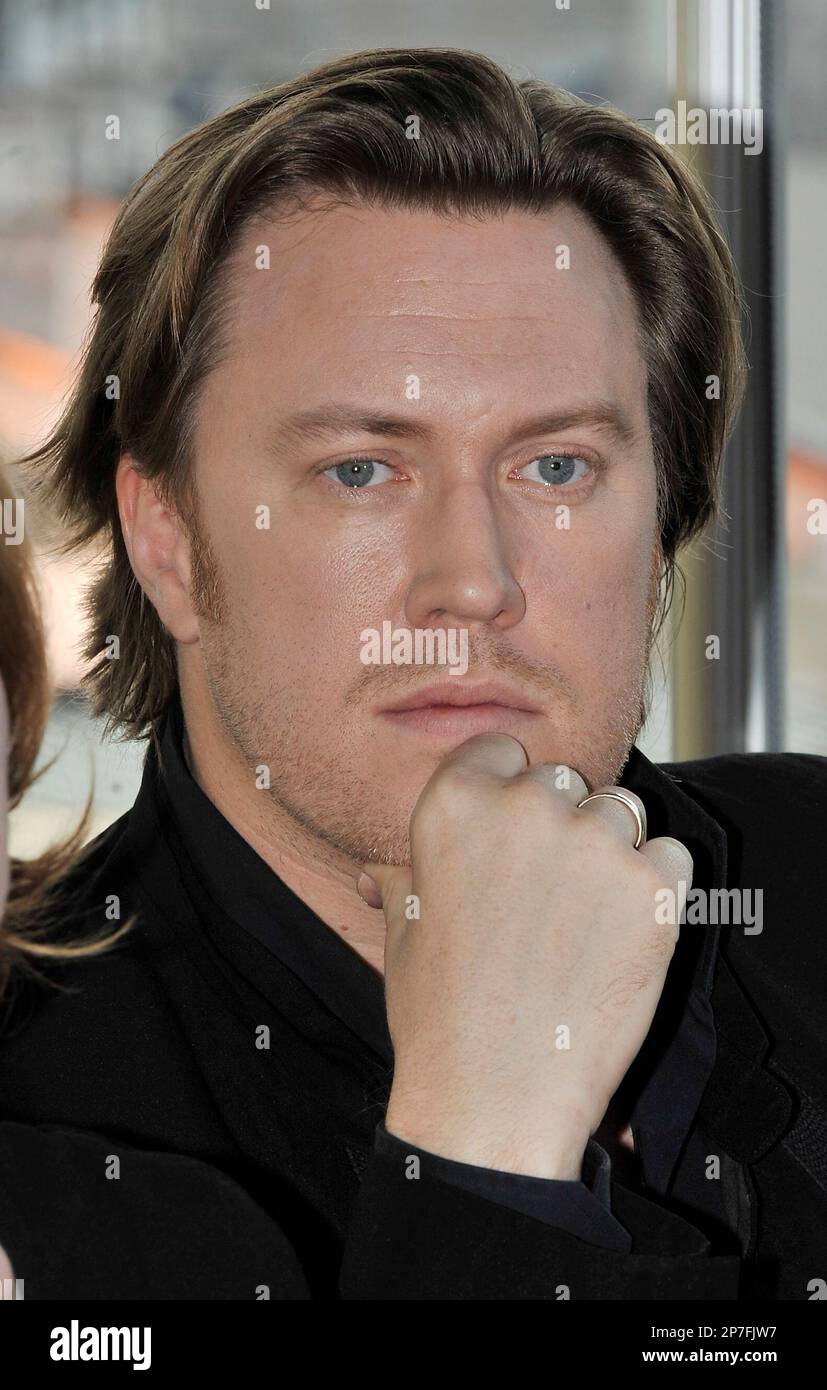 Der oesterreichische Schauspieler Nicholas Ofczarek posiert am Freitag, 25. Juni 2010, am Rande ...