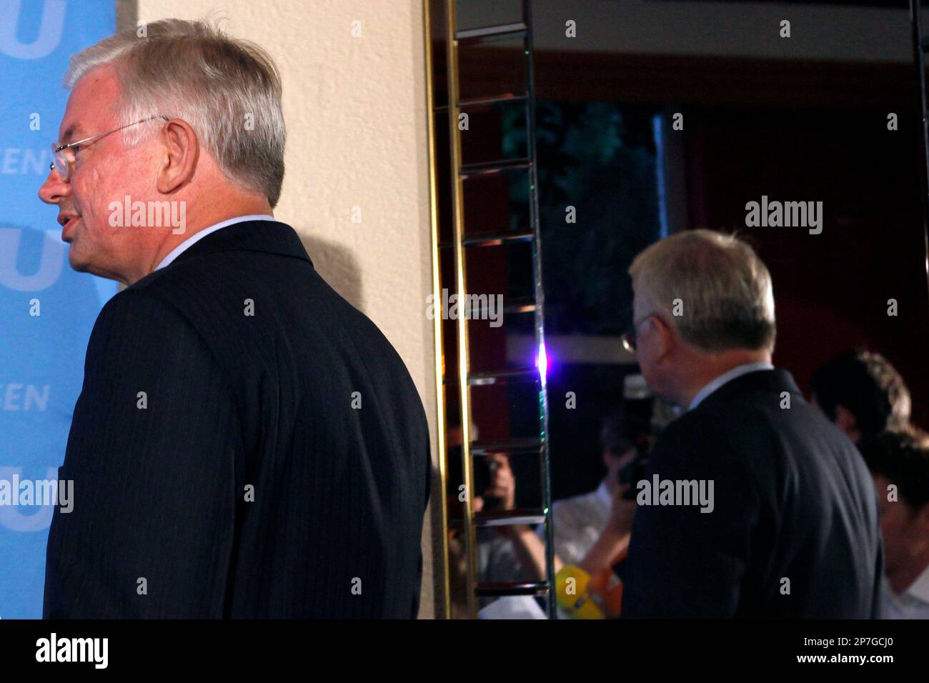 Der hessische Ministerpraesident Roland Koch (CDU) besucht am Dienstag ...
