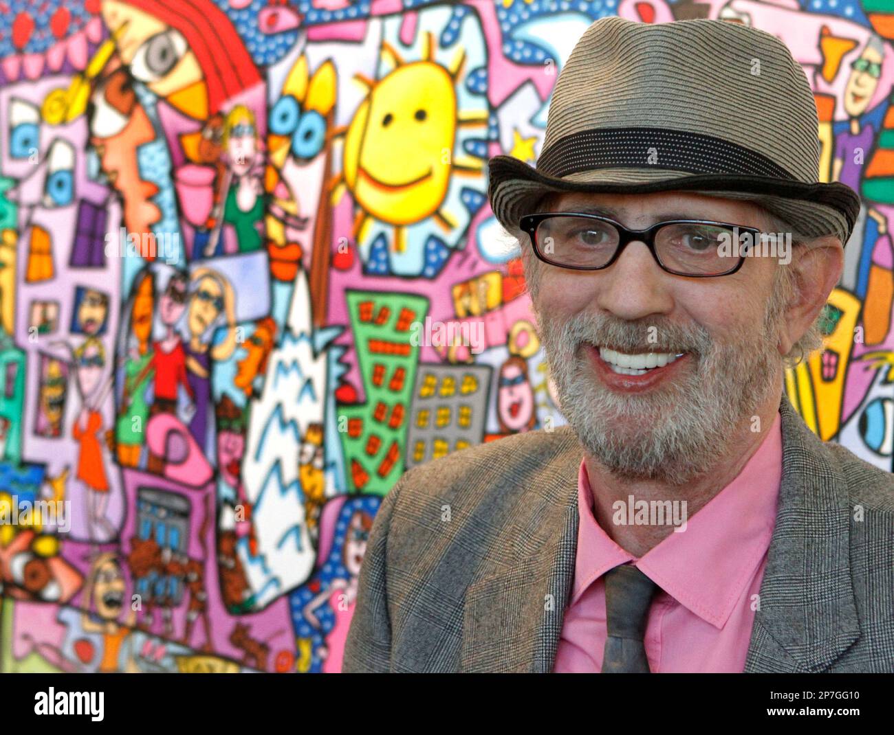 Der US-amerikanische Pop Art Kuenstler James Rizzi laechelt am ...