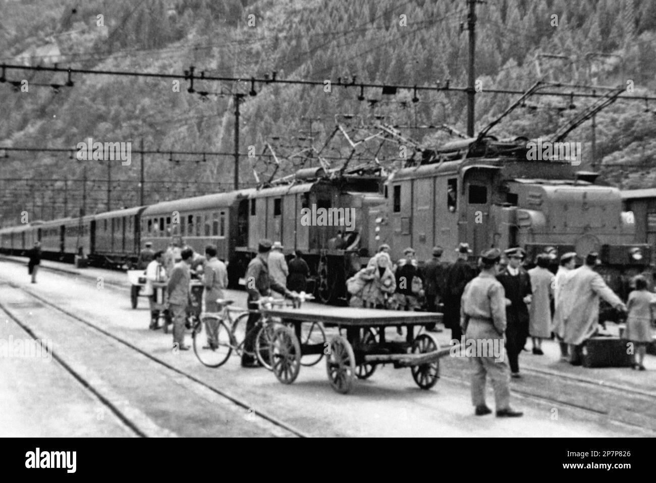 "Deutsch: Bahnhof Franzensfeste, italienischer Stazione di Fortezza ...