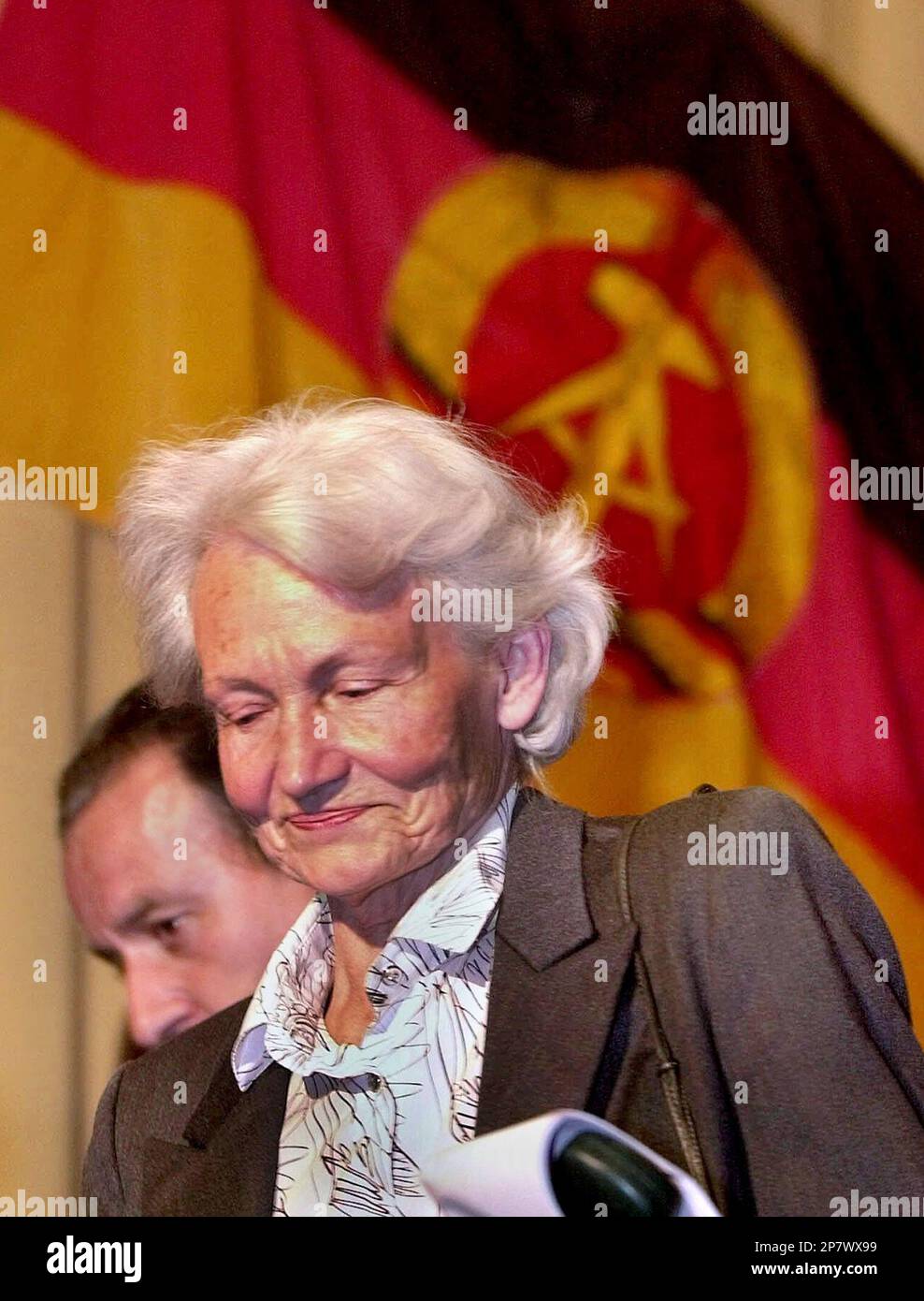 ARCHIV - Margot Honecker, Witwe von Erich Honecker, aufgenommen in ...