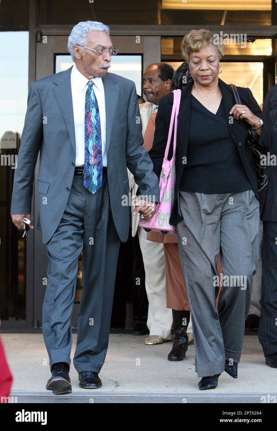 Birmingham Mayor Larry Langford and wife Melva leave the Tuscaloosa ...