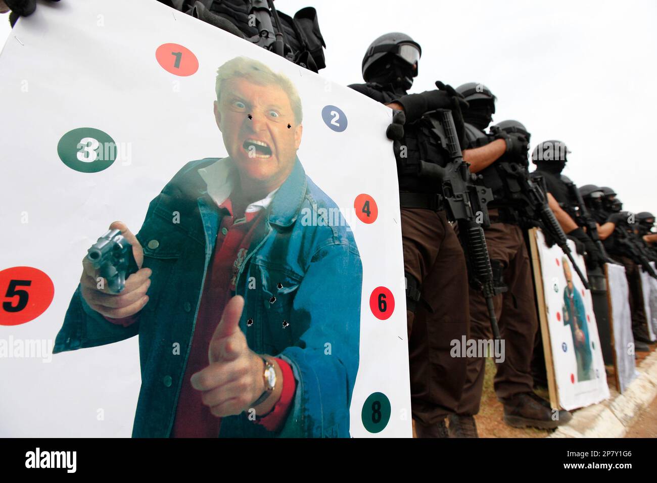 Members of the Leopards, a Lebanese police special forces' unit, hold ...