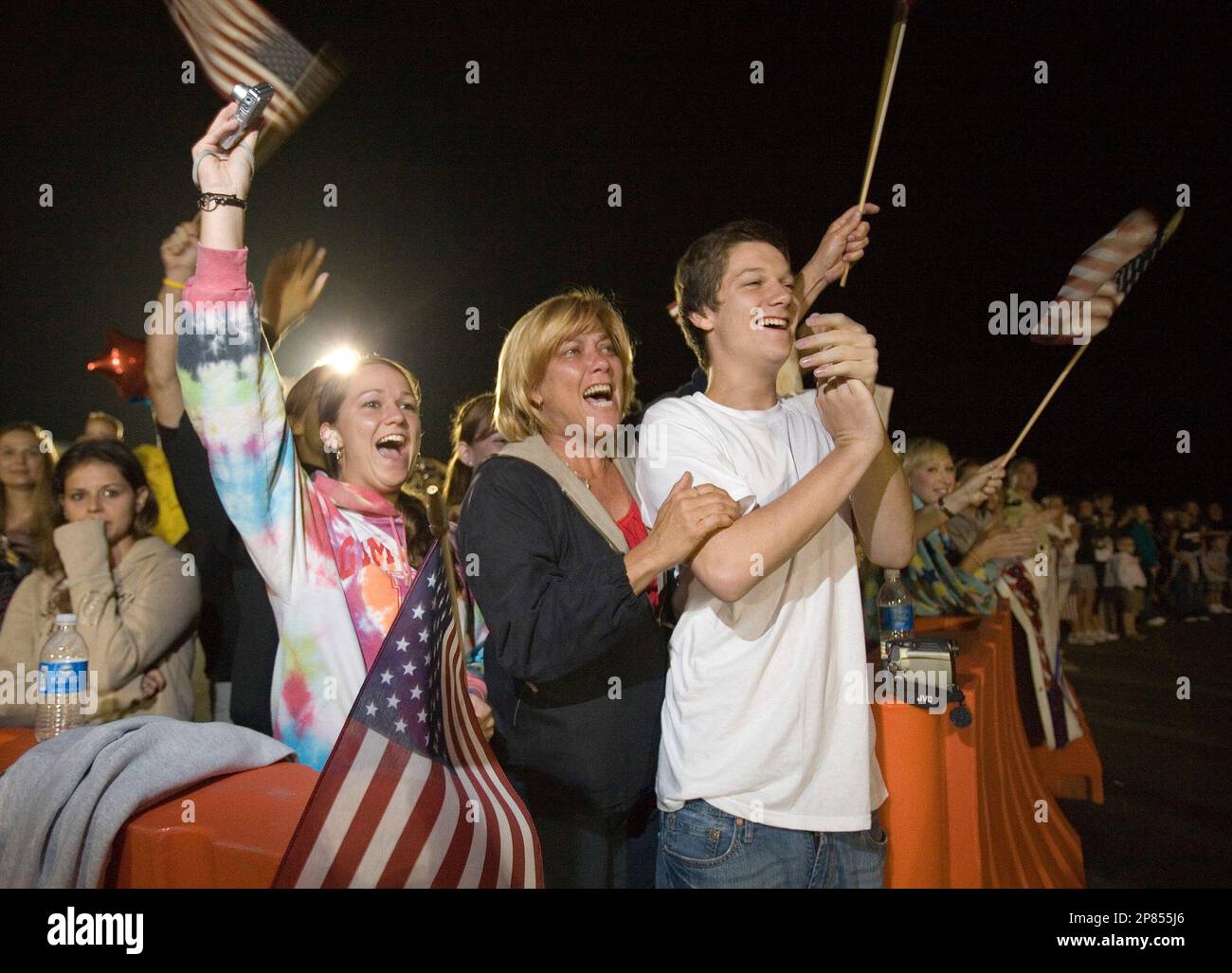 Trish Lesher, center, of Langhorne, Pa, with her children, Michelle ...