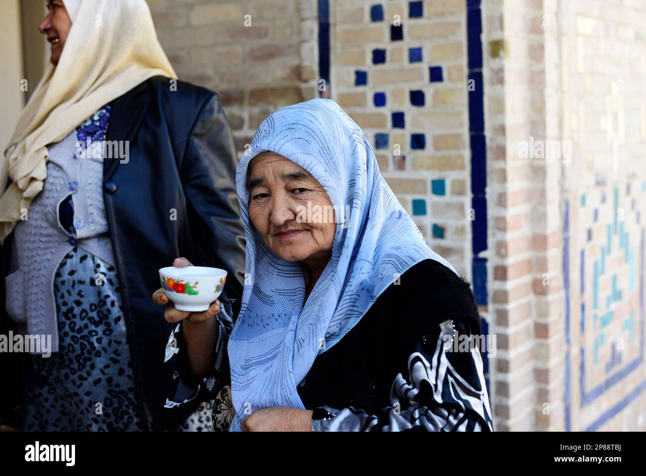 Usbekische frau porträt -Fotos und -Bildmaterial in hoher Auflösung – Alamy