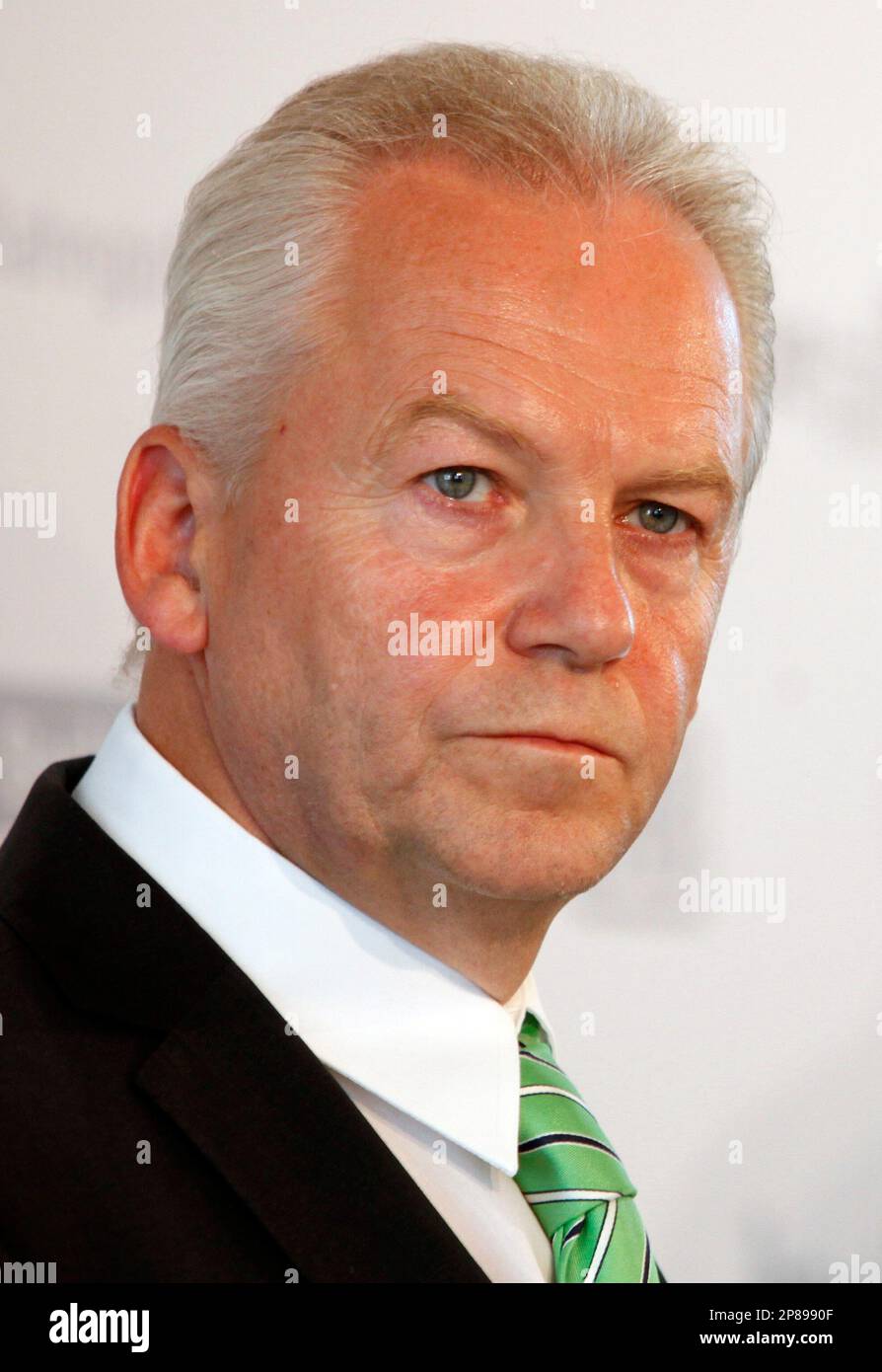 Ruediger Grube, Vorstandsvorsitzender der Deutschen Bahn, nimmt am ...