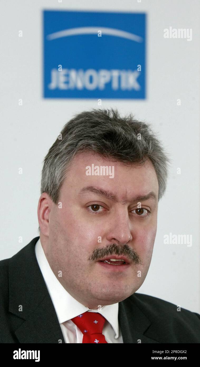 ARCHIV - Der Vorstandschef Michael Mertin, Mitglied des Vorstandes ...