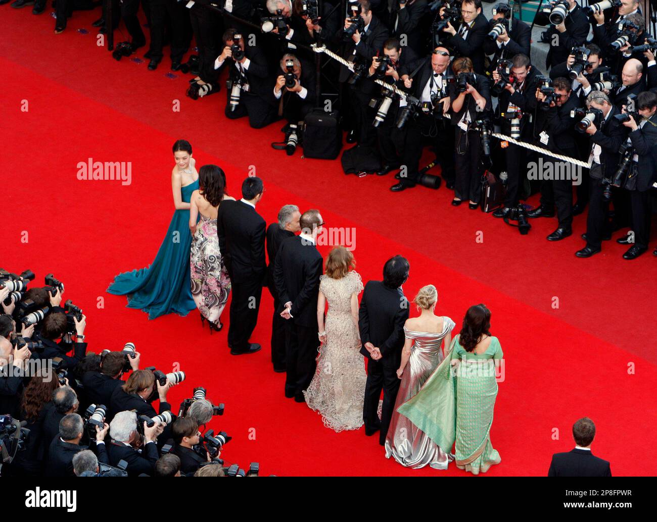 From right, Indian actress Sharmila Tagore III, American actress Robin ...