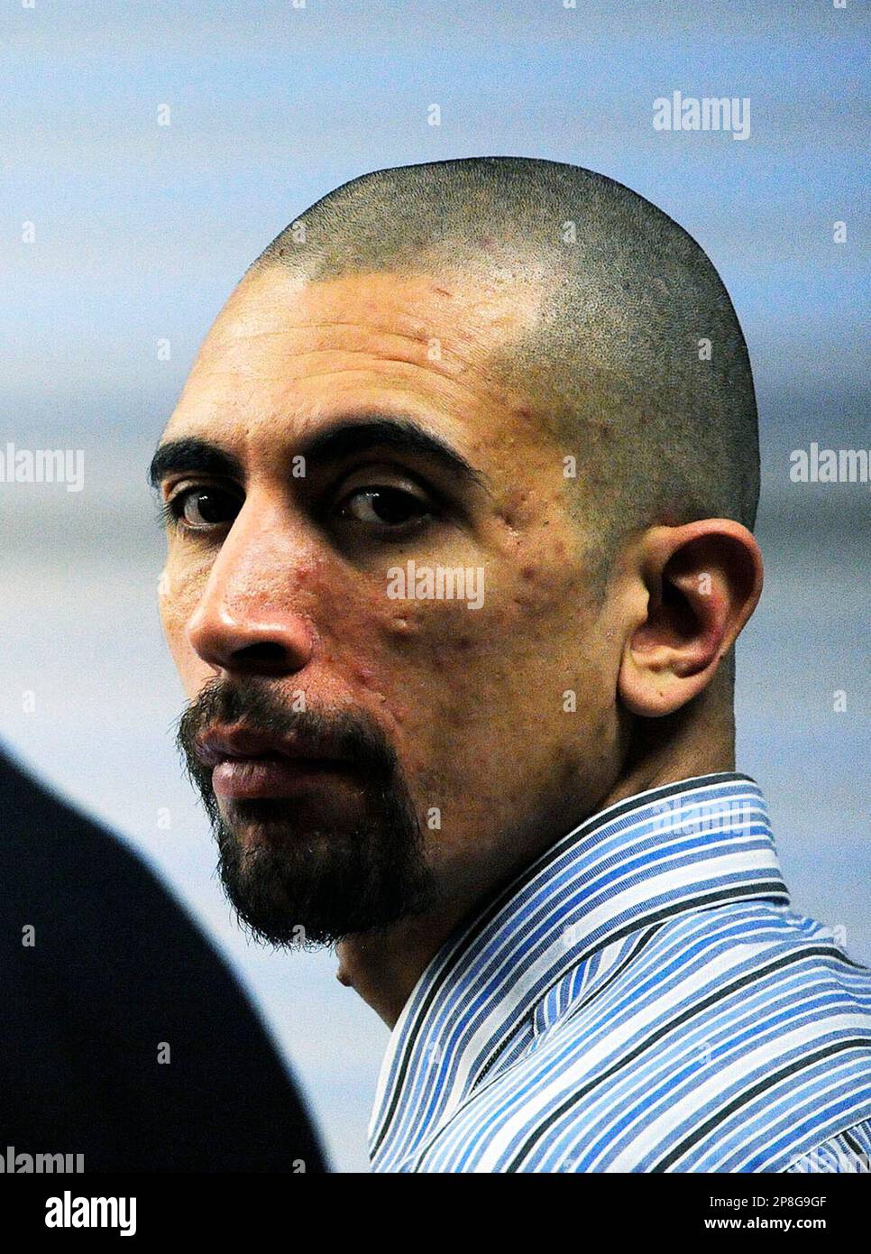 FILE - In this Tuesday April 21, 2009 file photo, Allen Andrade waits ...