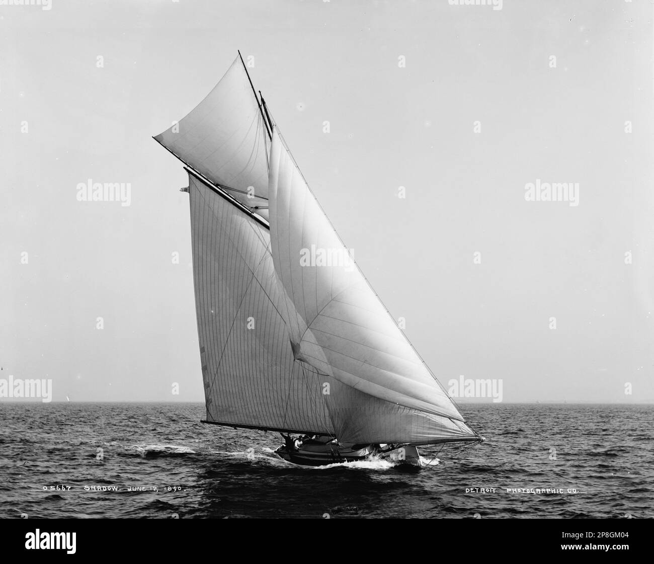 „English: The Herreshoff sloop Shadow (erbaut 1871) war der erste Fall ...