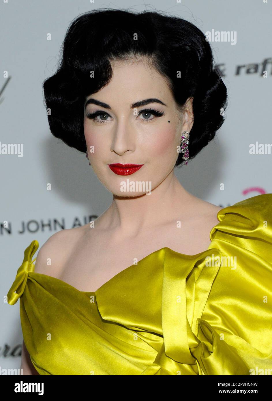 ARCHIV - Modell und Taenzerin Dita von Teese, aufgenommen am 22 ...