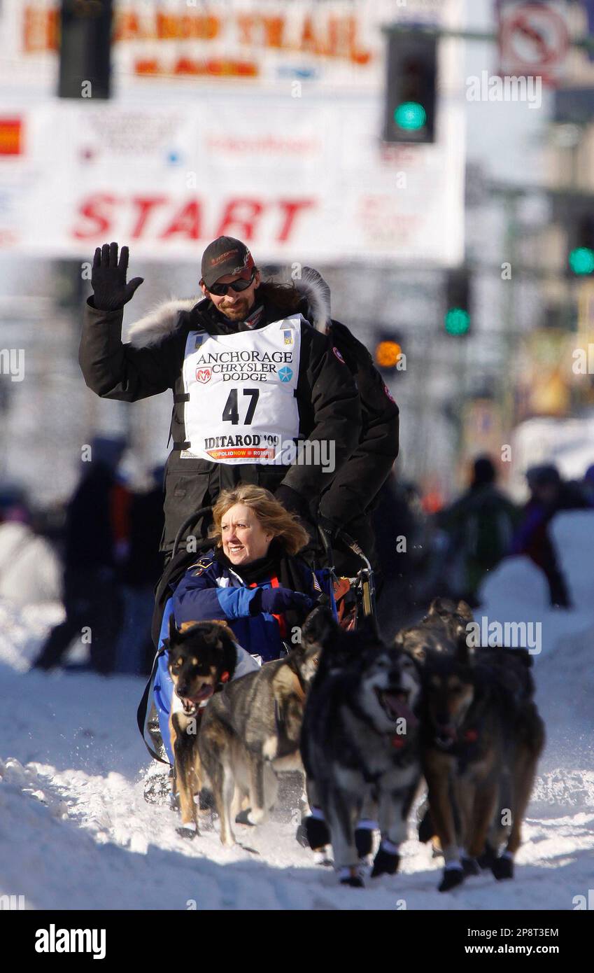 Defending Iditarod trail Sled Dog Race champion Lance Mackey, from ...