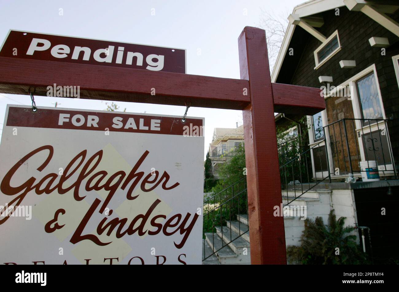 ** FILE ** In this Jan. 26, 2009 file photo, a home with a pending sale ...