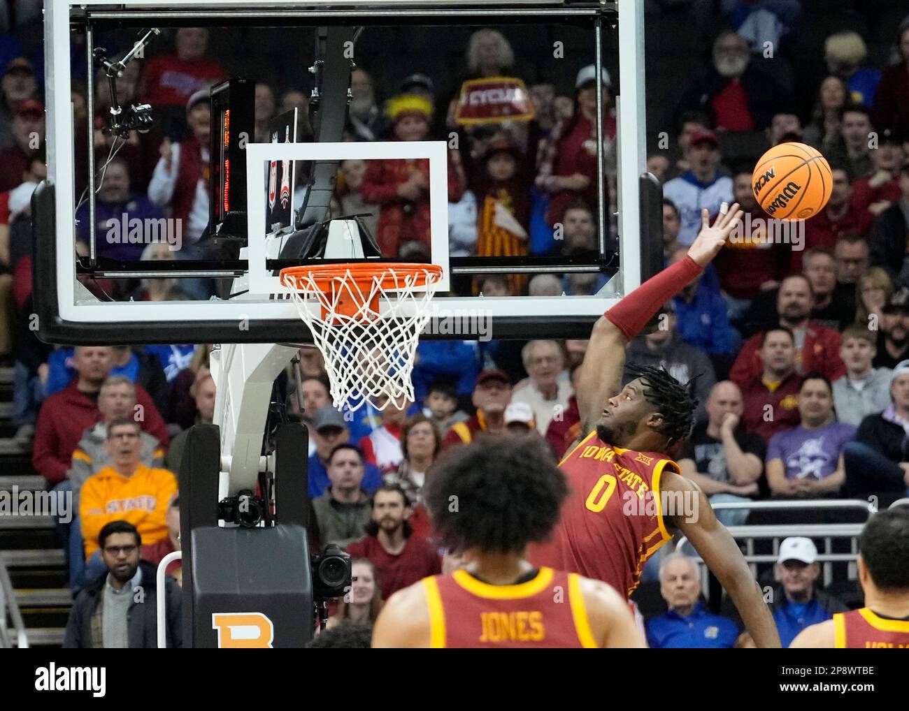 MÄRZ 09 2023: Iowa State Forward Tre King (0) verpasst beim Big 12 ...