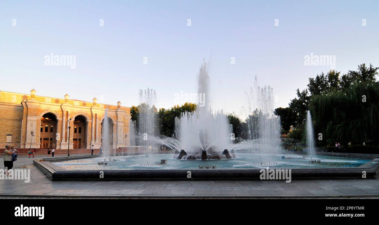 Alisher navoi oper und ballett theater -Fotos und -Bildmaterial in ...