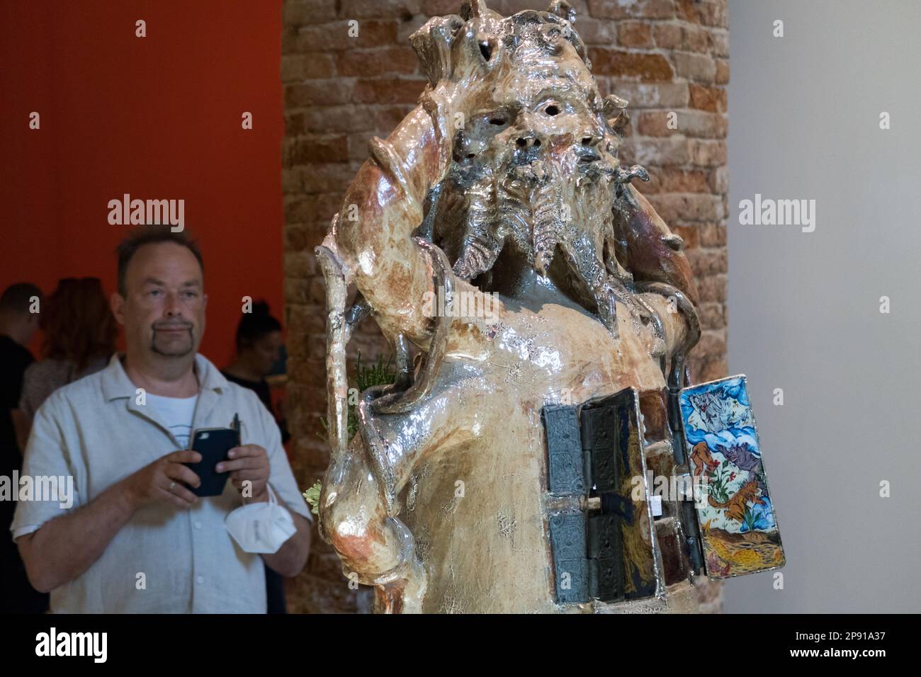 Candice lin kunst -Fotos und -Bildmaterial in hoher Auflösung – Alamy