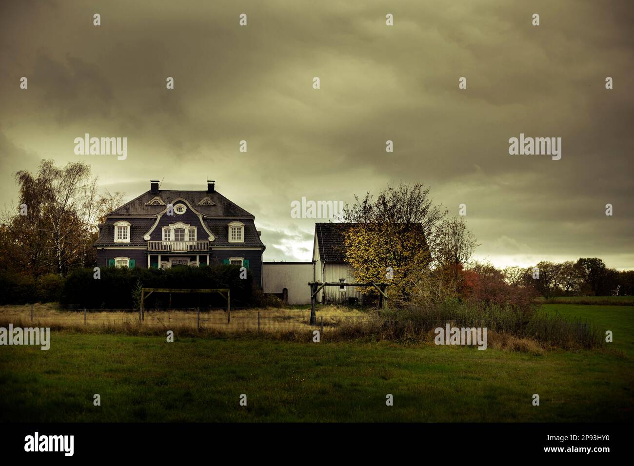 Slate house -Fotos und -Bildmaterial in hoher Auflösung – Alamy