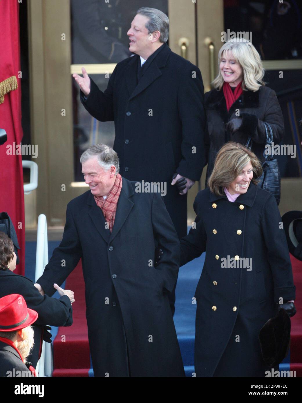 Former Vice Presidents Dan Quayle and his wife Marilyn, foreground, and ...
