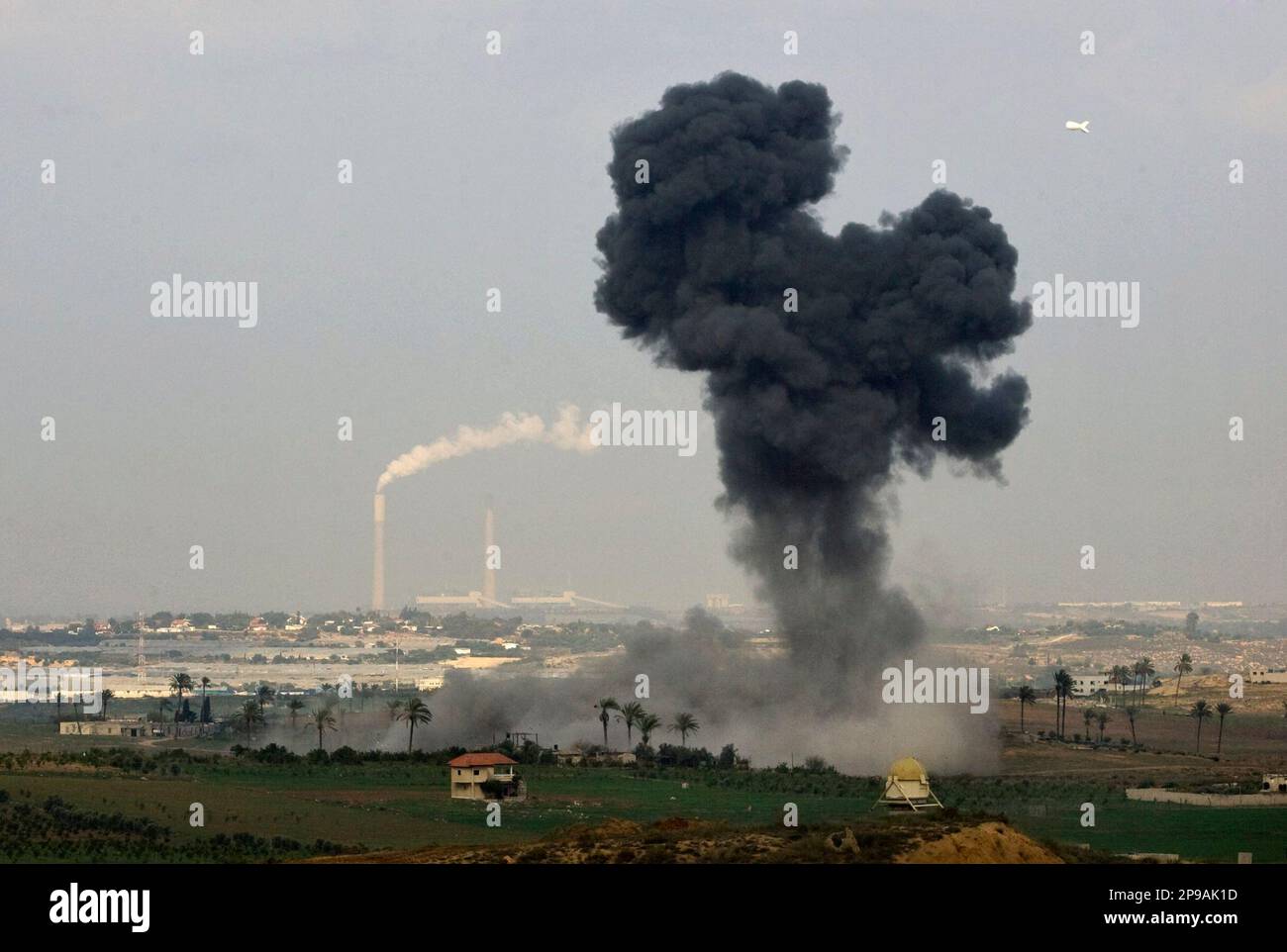 With the southern Israeli city of Ashkelon in the background, an ...