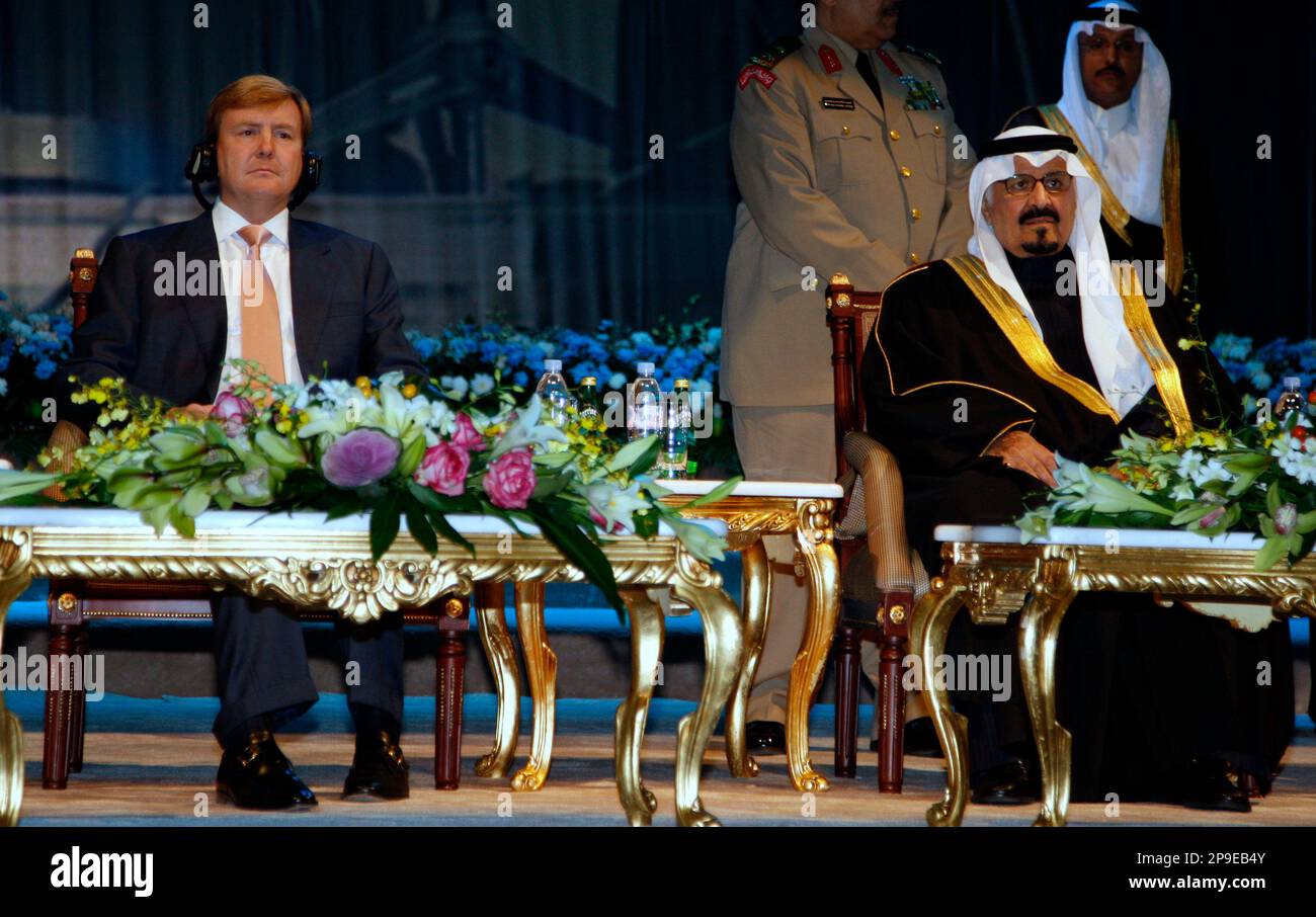 Saudi Arabias Crown Prince Sultan Bin Abdul Azizright And Netherlands Crown Prince Willem