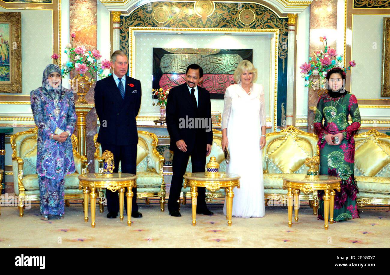 Britain's Prince Charles, 2nd right, Sultan of Brunei Hassanal Bolkiah ...