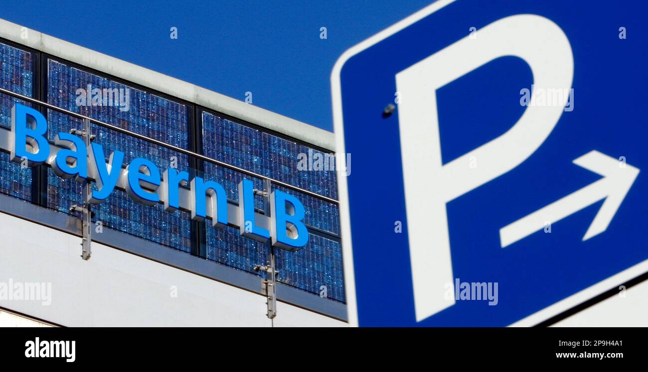 Das Logo der bayerischen Landesbank BayernLB fotografiert am Montag, 20 ...