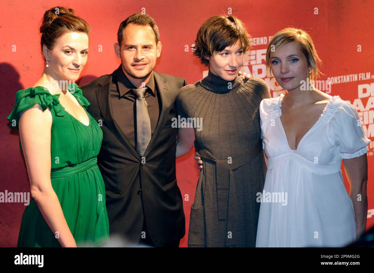 Die Schauspieler Martina Gedeck, Moritz Bleibtreu, Johanna Wokalek und Nadja Uhl, von links ...