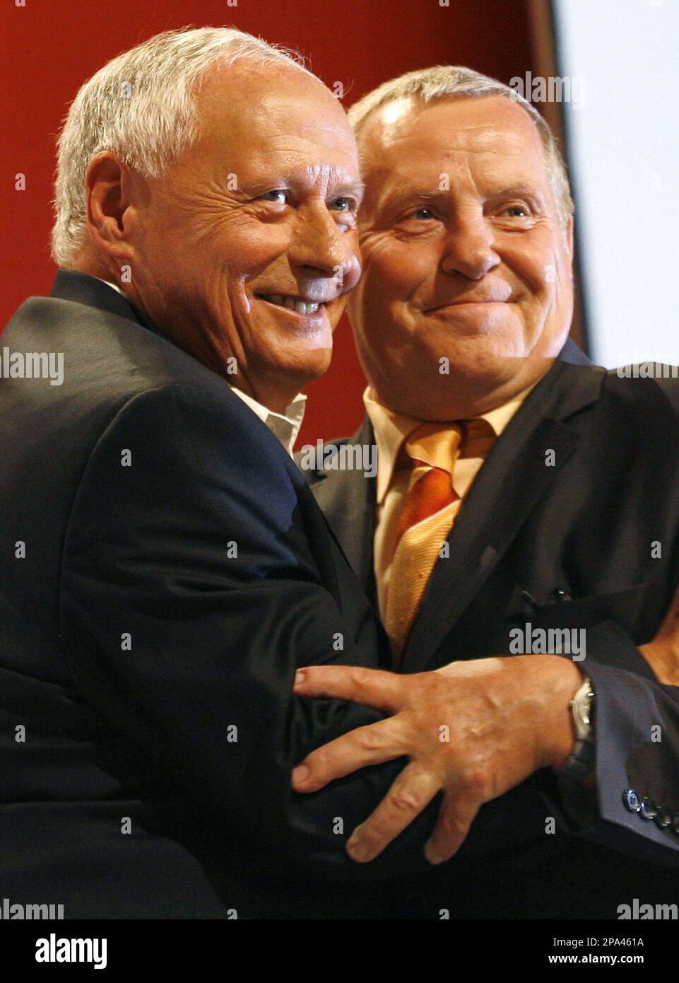 ** ARCHIV ** Die Parteivorsitzenden der Partei Die Linke, Oskar ...