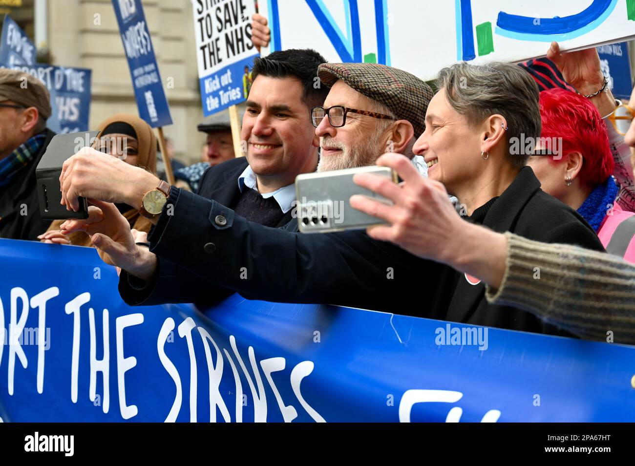 London, Großbritannien. Jeremy Cornyn Abgeordneter, Richard Burgon ...