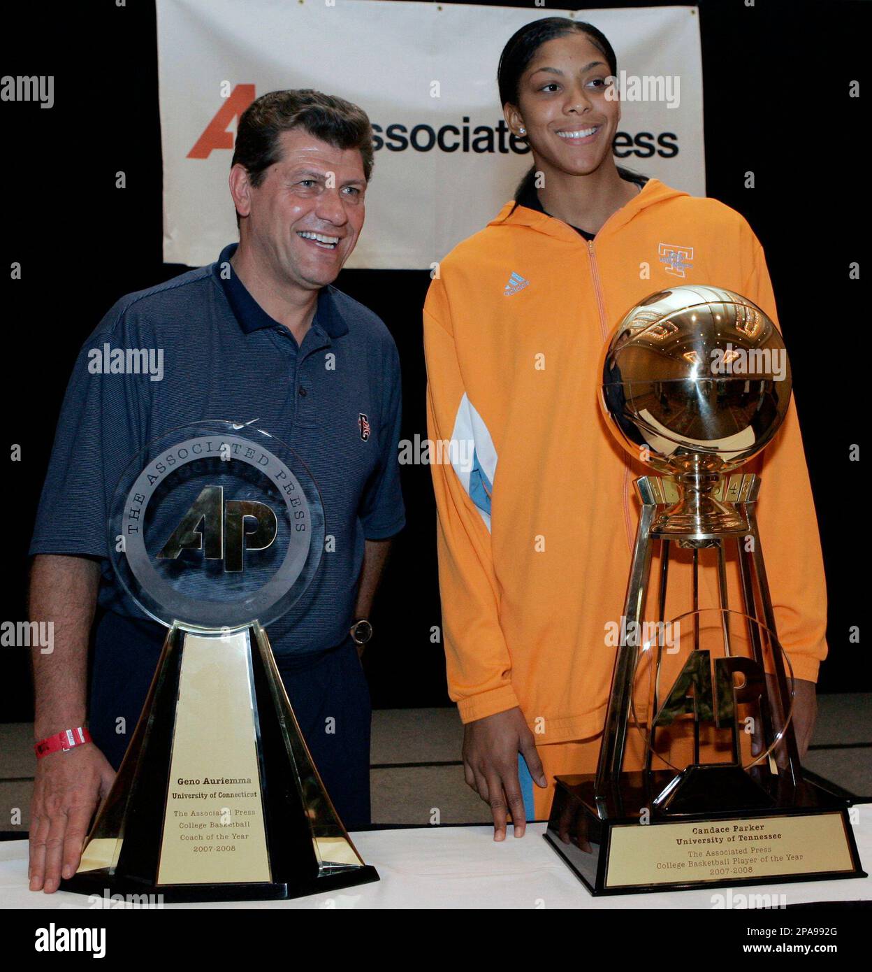 Connecticut's Geno Auriemma, left, and Tennessee's Candace Parker pose ...