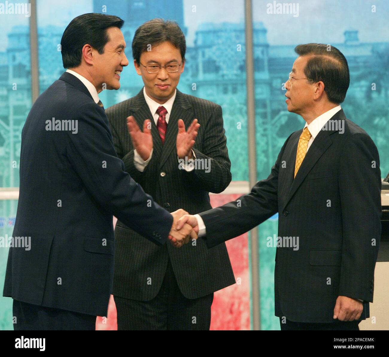 Taiwan's presidential candidates, Ma Ying-jeou, left, of the opposition ...