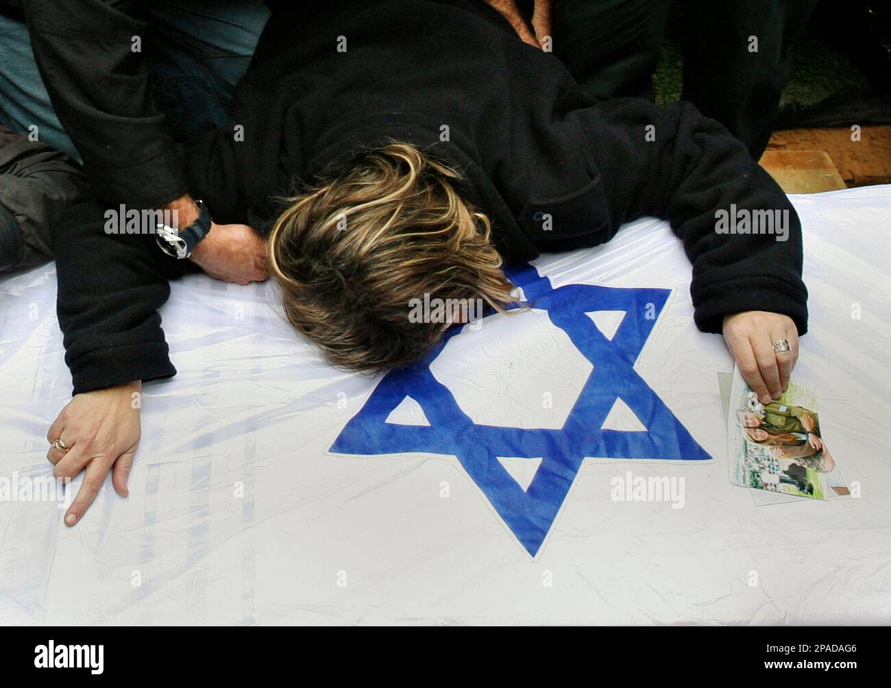 Miri Dan-Gur the mother of Israeli soldier Staff Sergeant Eran Dan-Gur ...