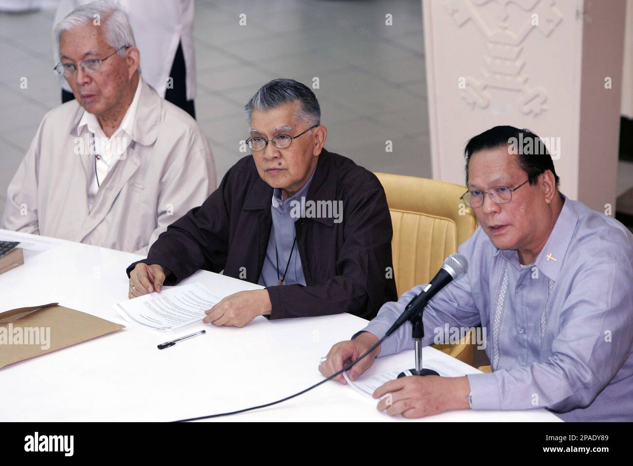 From left, Roman Catholic Cardinal Gaudencio Rosales, Archbishop Angel ...