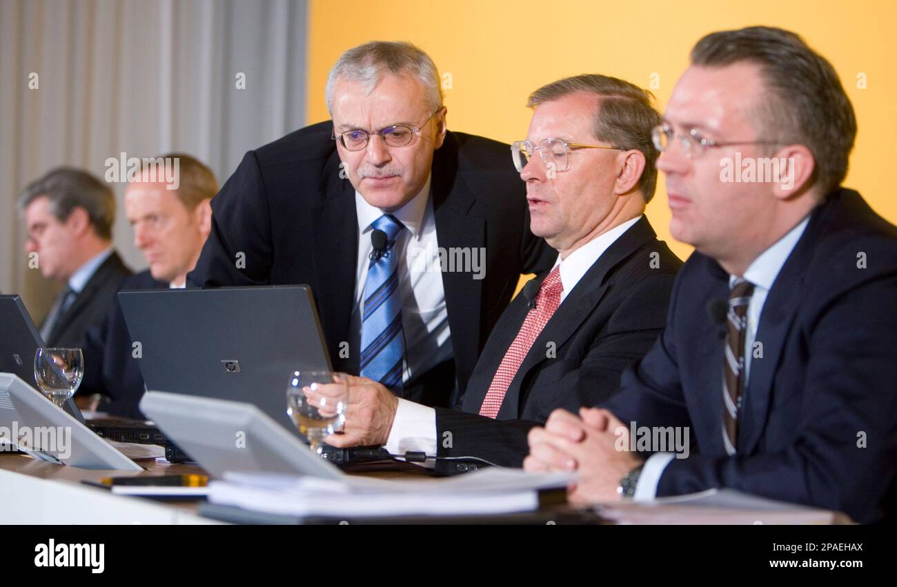 Die Vorstandsmitglieder der Continental AG Hans-Joachim Nikolin, Karl ...