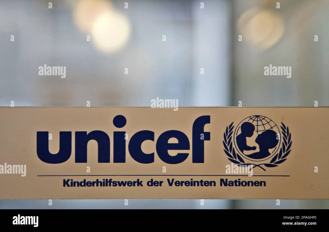 Das Logo und der Schriftzug der Hilfsorganisation UNICEF ist am ...